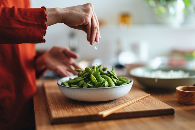 How to Get Back to Healthy Eating in January | Veggies First