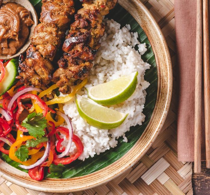 Sweet and sour chicken satay with coconut rice | Veggies First