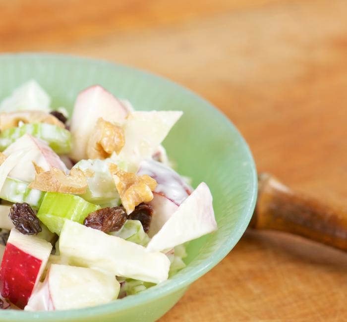 Mexican family salad with apple and celery | Veggies First